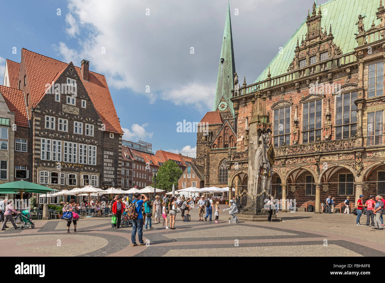 Rolandstatue on the marketplace hi-res stock photography and images - Alamy