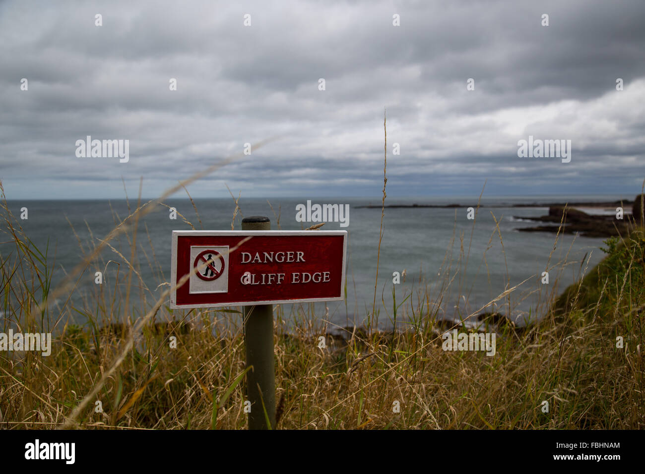 Scotland warning sign cliffs hi-res stock photography and images - Alamy