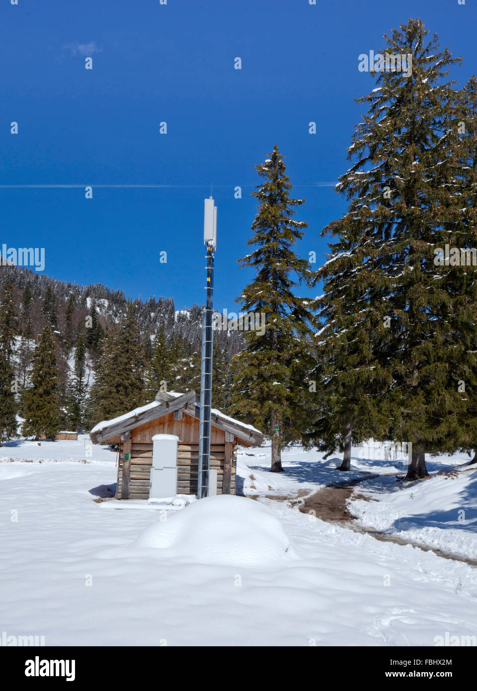 Emergency call tower hi-res stock photography and images - Alamy