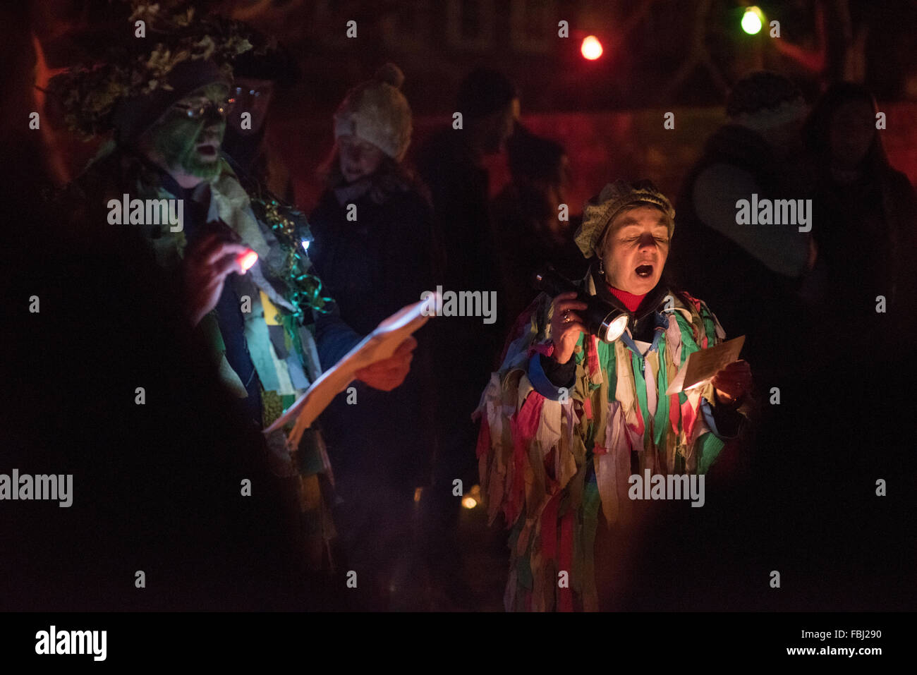 Essex, UK. 16th Jan, 2016. Wassailing for the first time in Clarence ...