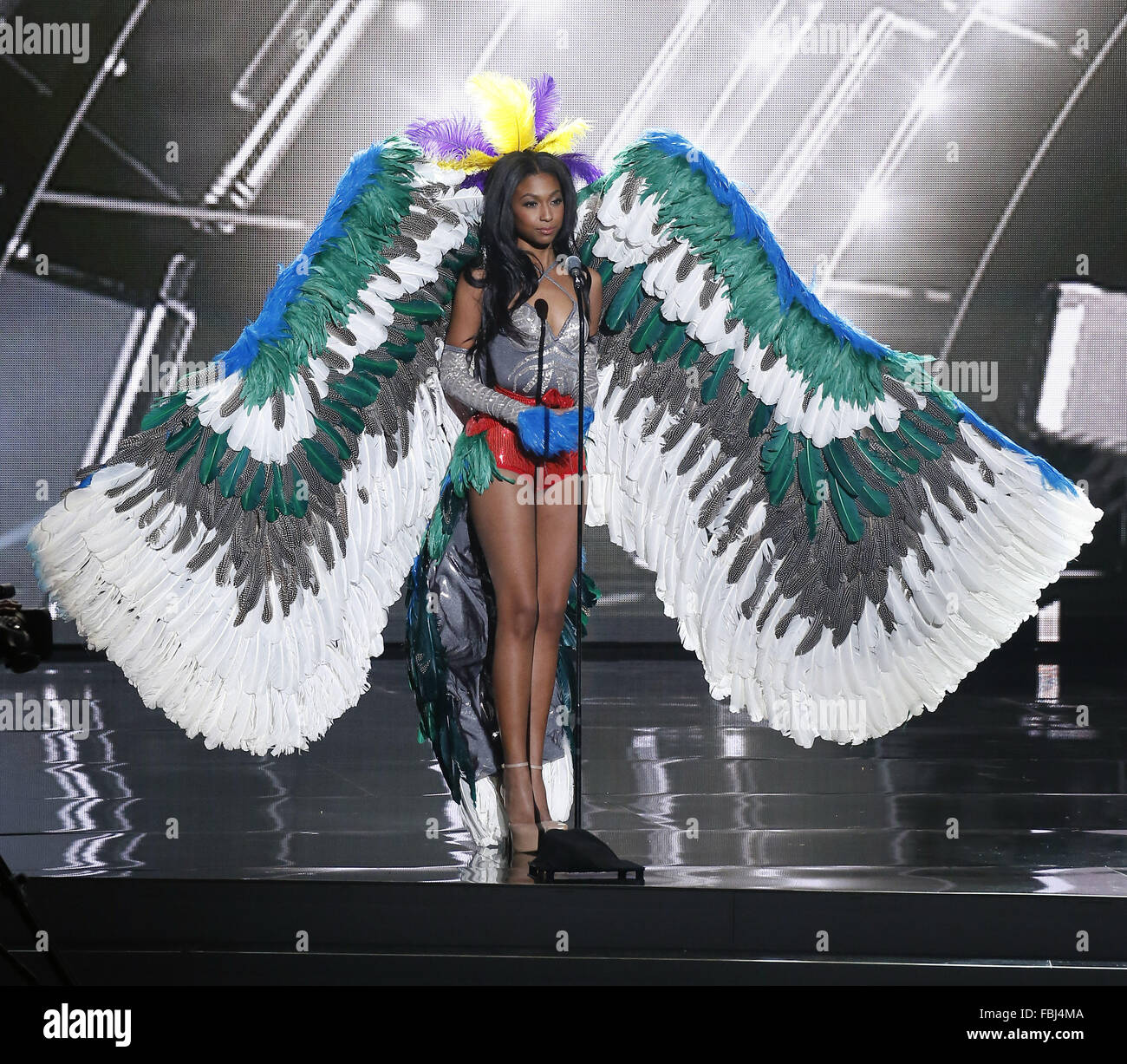 Lisa elizabeth drouillard hi-res stock photography and images - Alamy