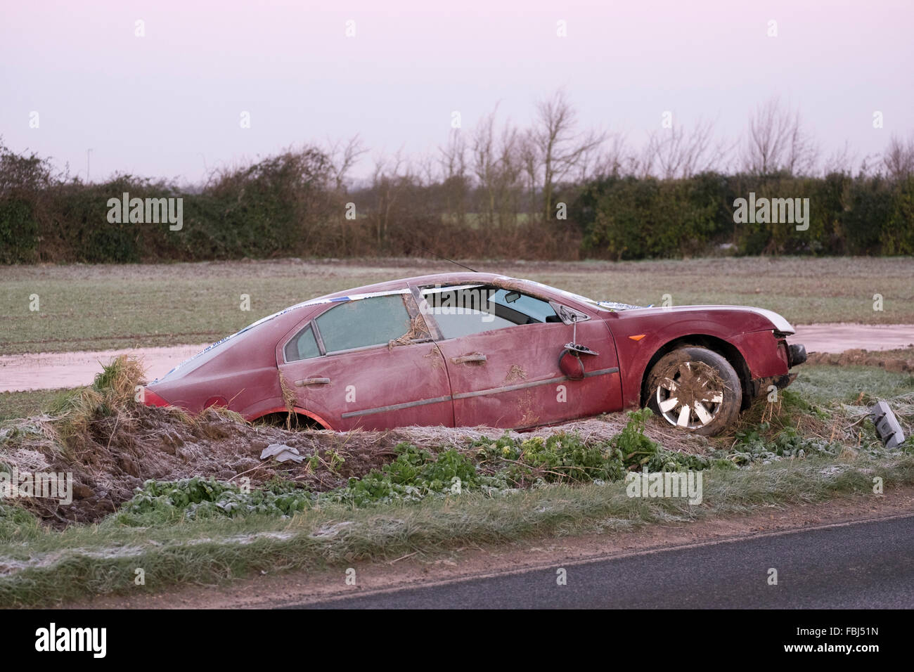 Car off road rta hi-res stock photography and images - Alamy
