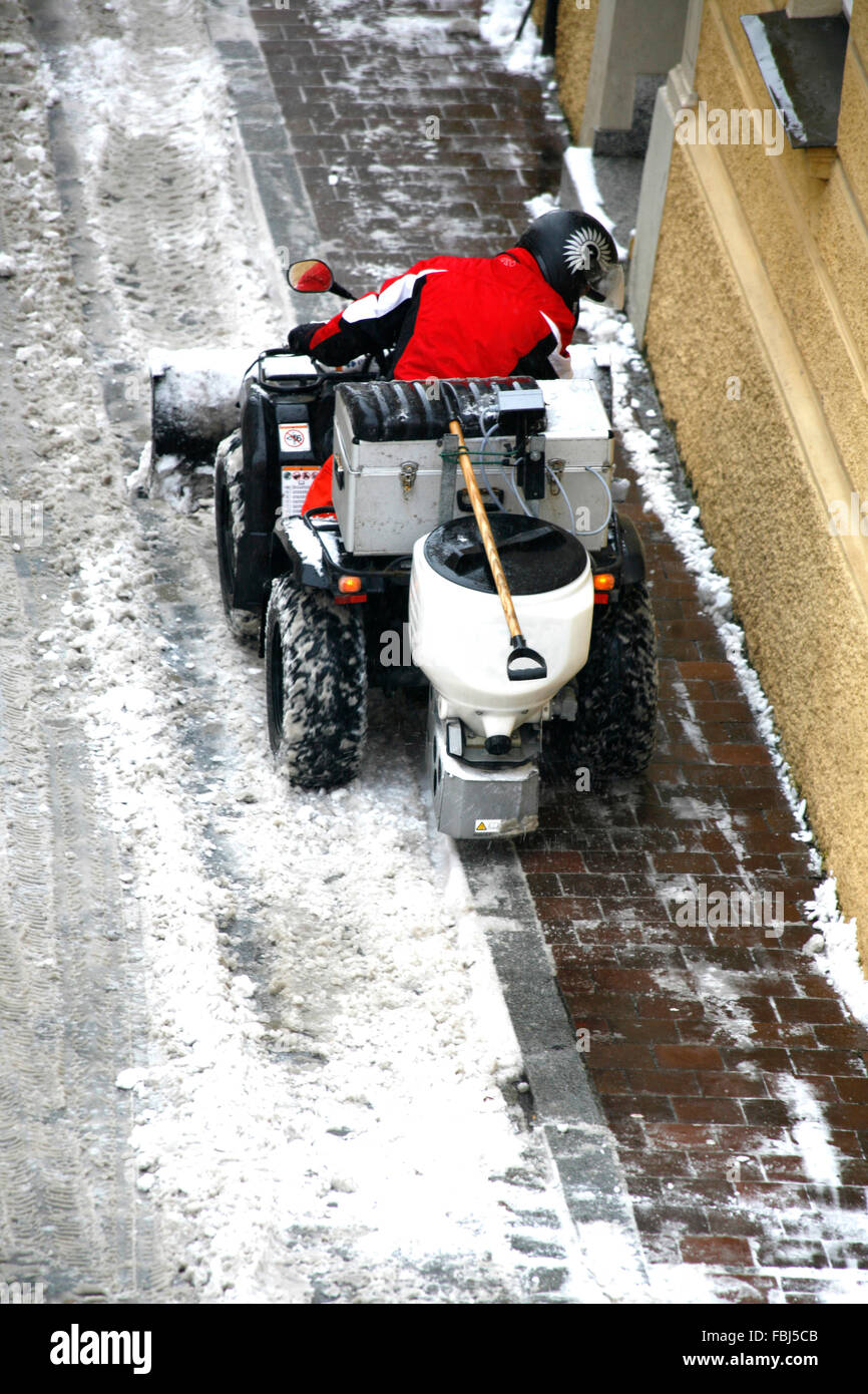 Disperse to snow rooms hi-res stock photography and images - Alamy