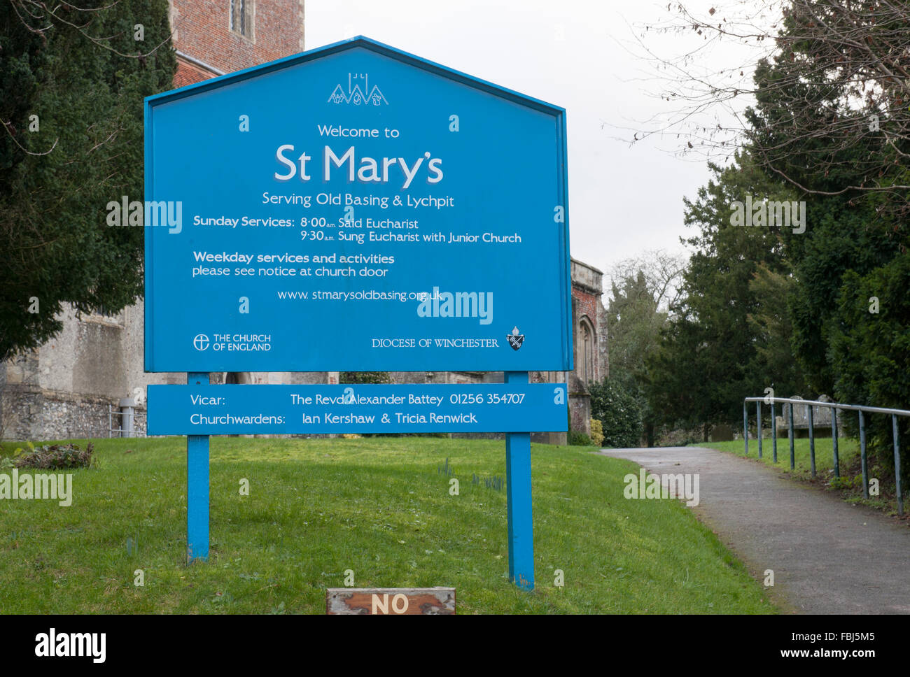 16th century church of england churches hi-res stock photography and ...