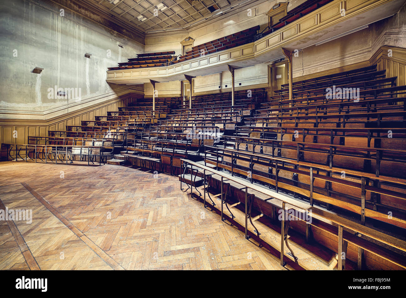 Abandoned lecture hall hi-res stock photography and images - Alamy