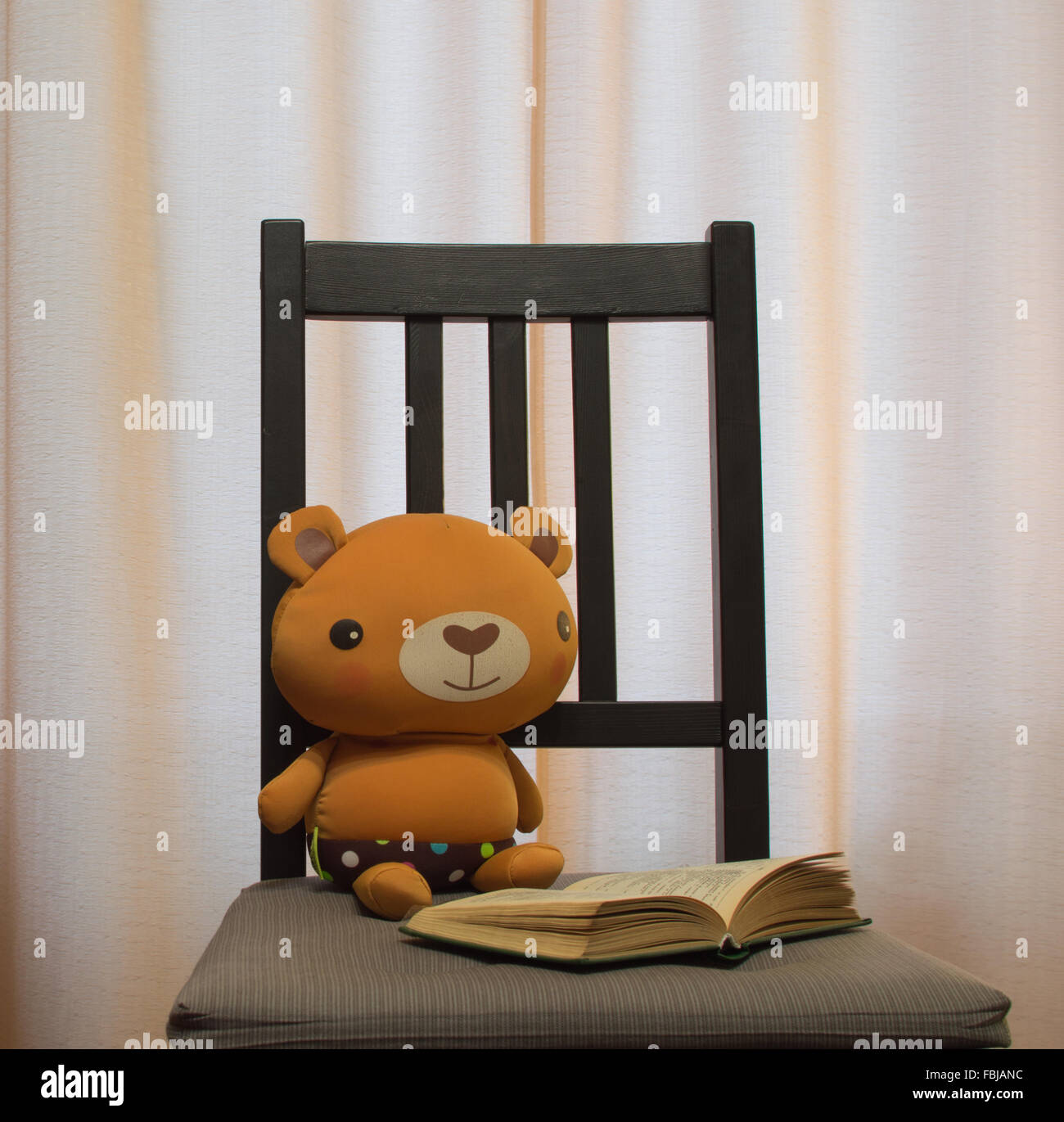 Bear chair hi-res stock photography and images - Alamy