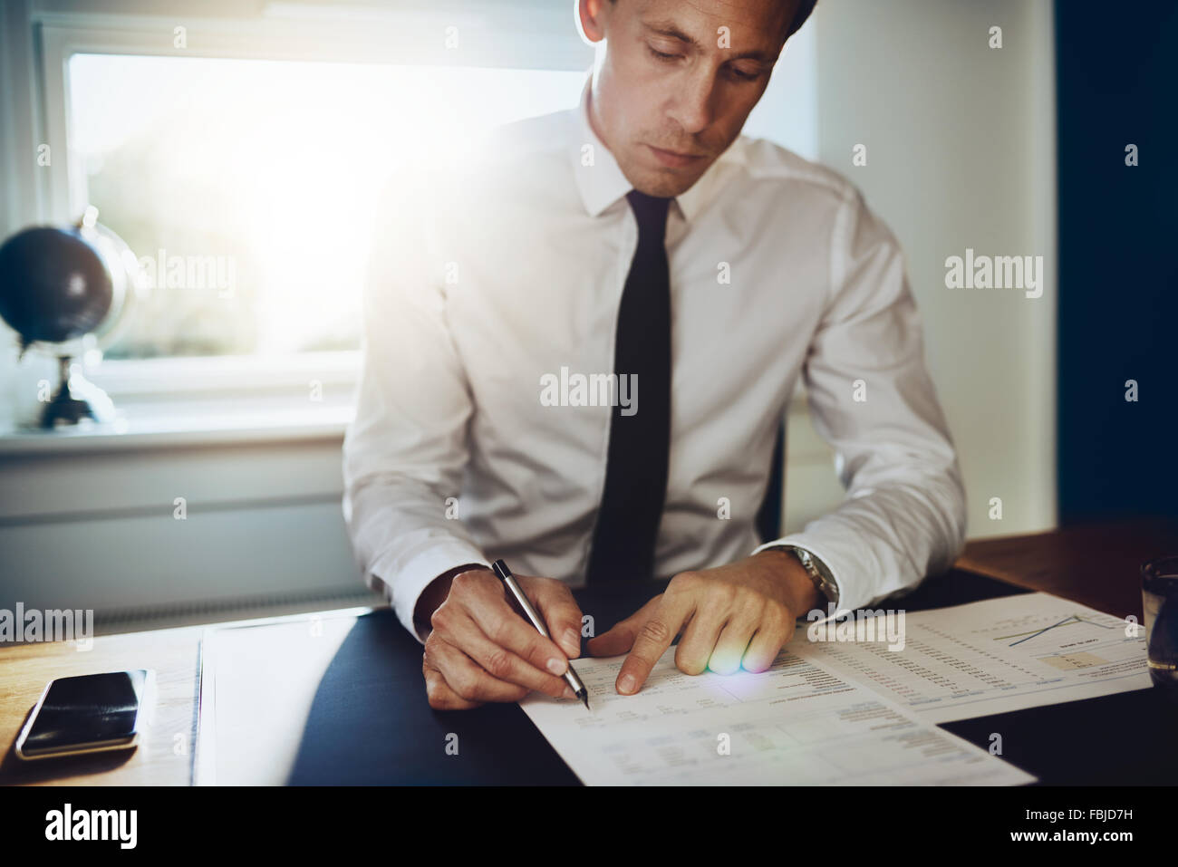 Accountin hi-res stock photography and images - Alamy