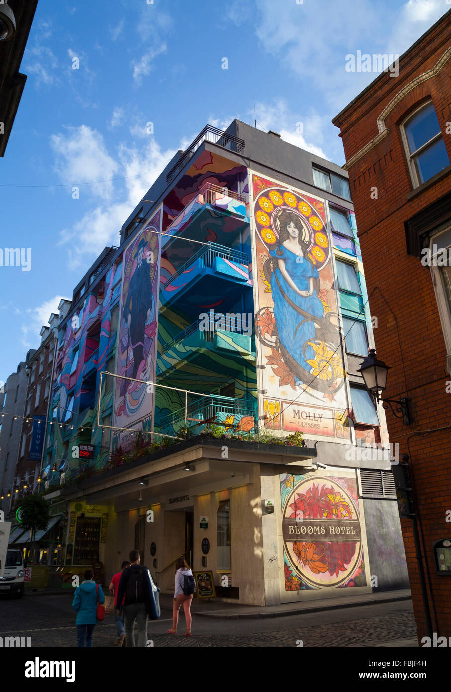 Street view of Dublin, capital of Ireland, with picturesque buildings ...