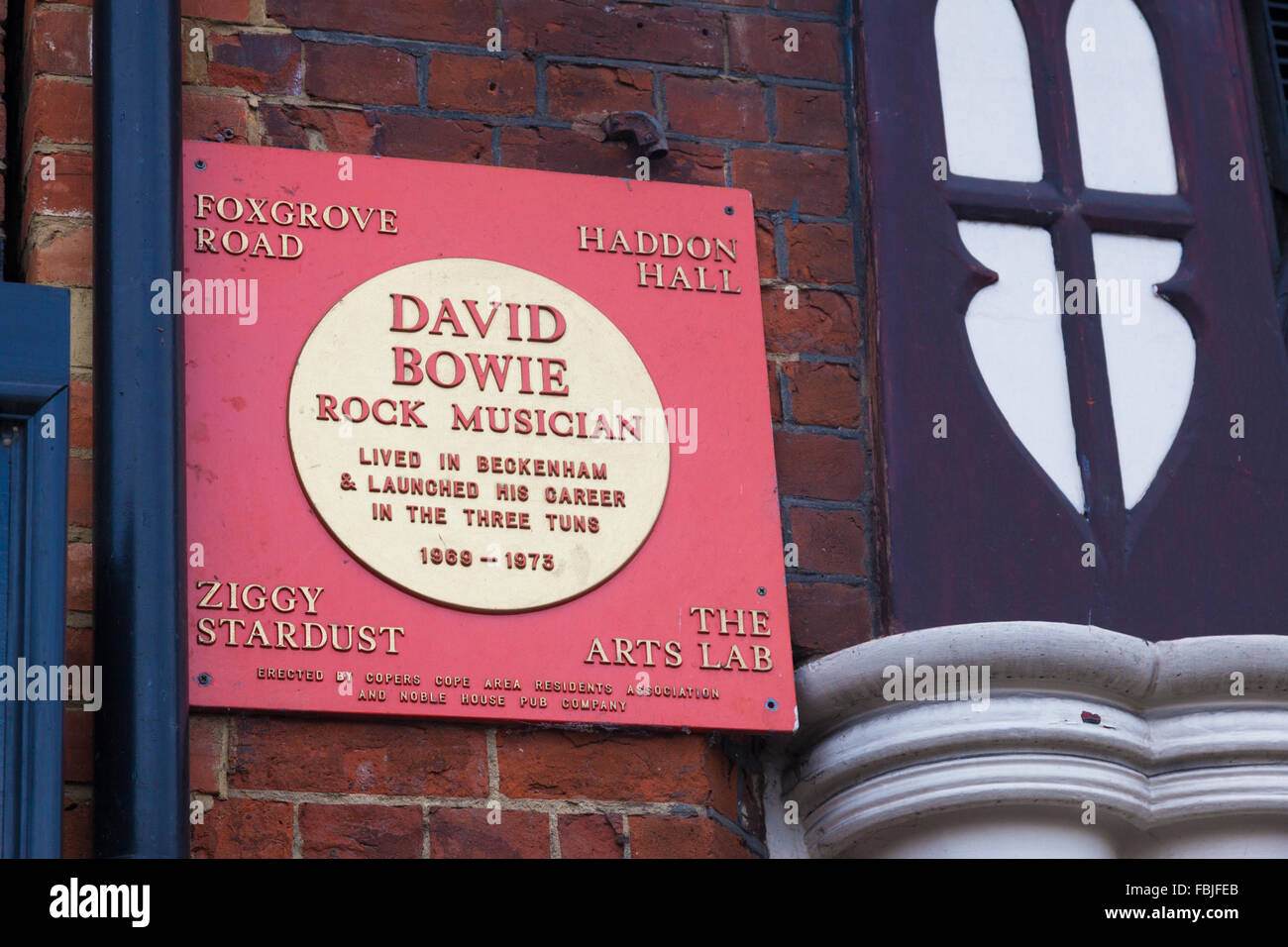 Plaque celebrating David Bowie's early years. On the former Three Tuns ...