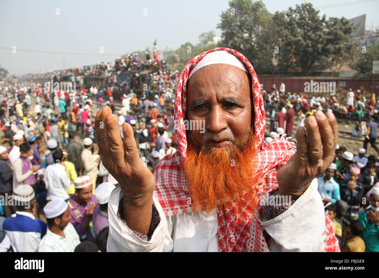 Biggest congregations hi-res stock photography and images - Alamy