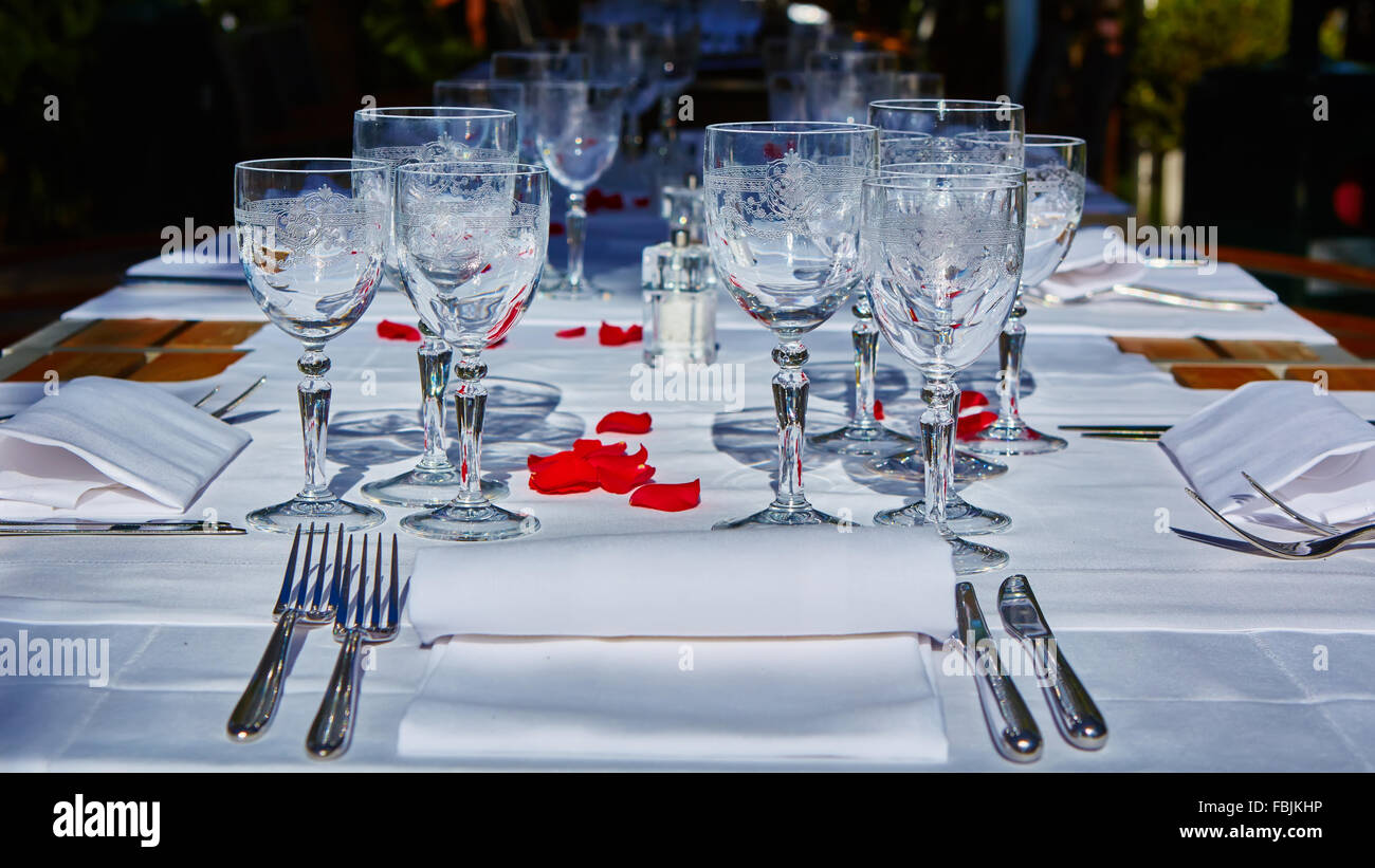 Table setup hotel restaurant hi-res stock photography and images - Alamy