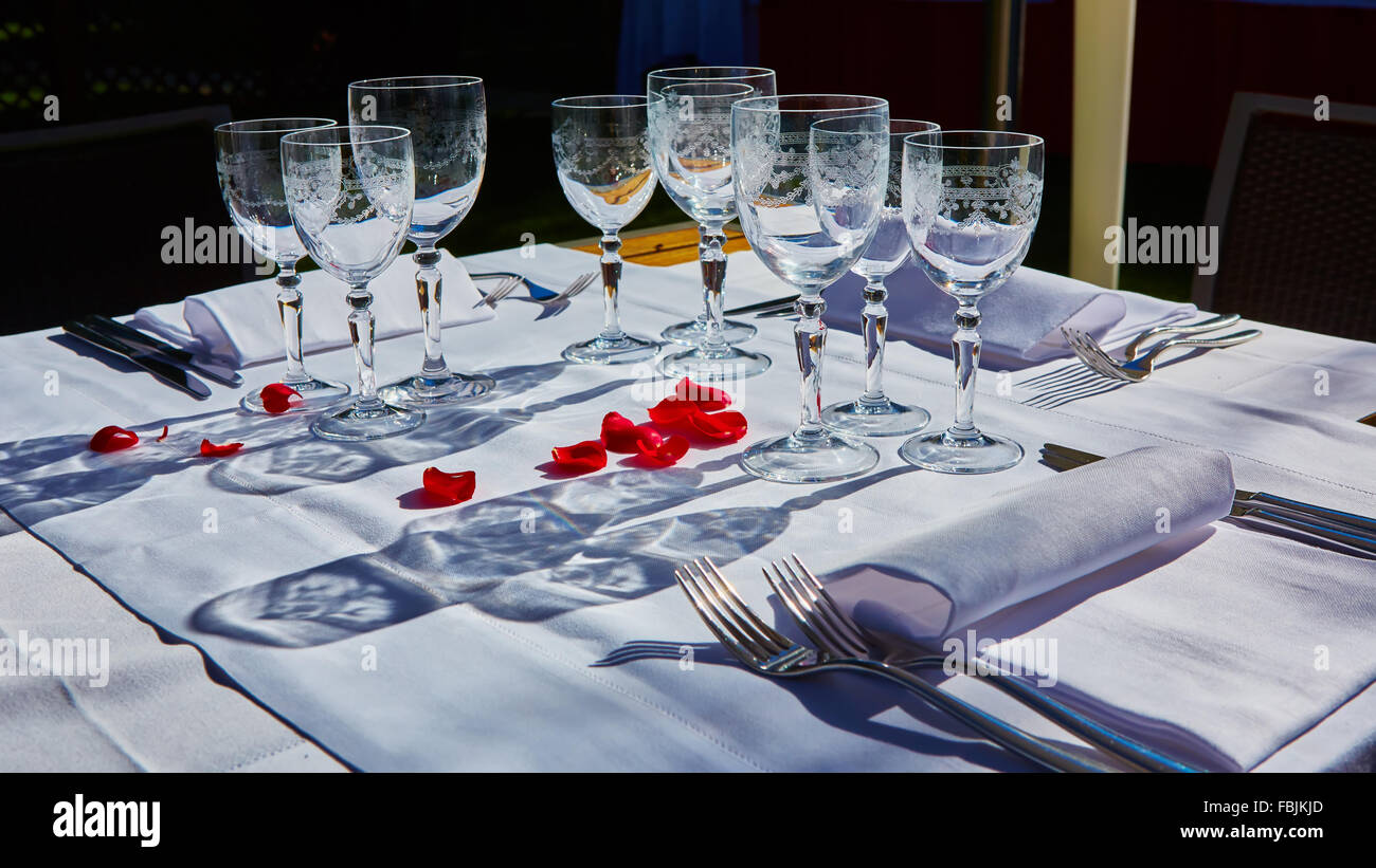 Table setup hotel restaurant hi-res stock photography and images - Alamy