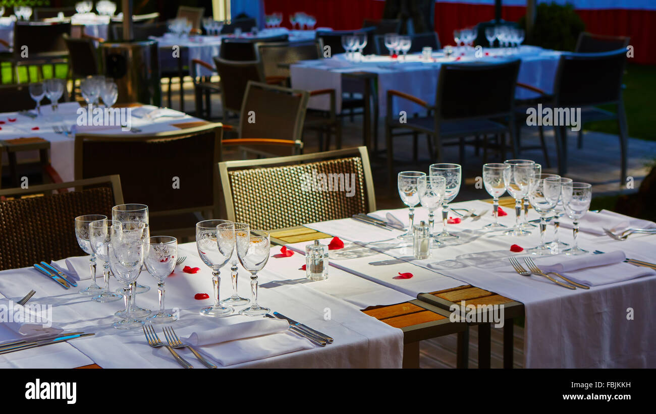 table setup in outdoor cafe Stock Photo - Alamy