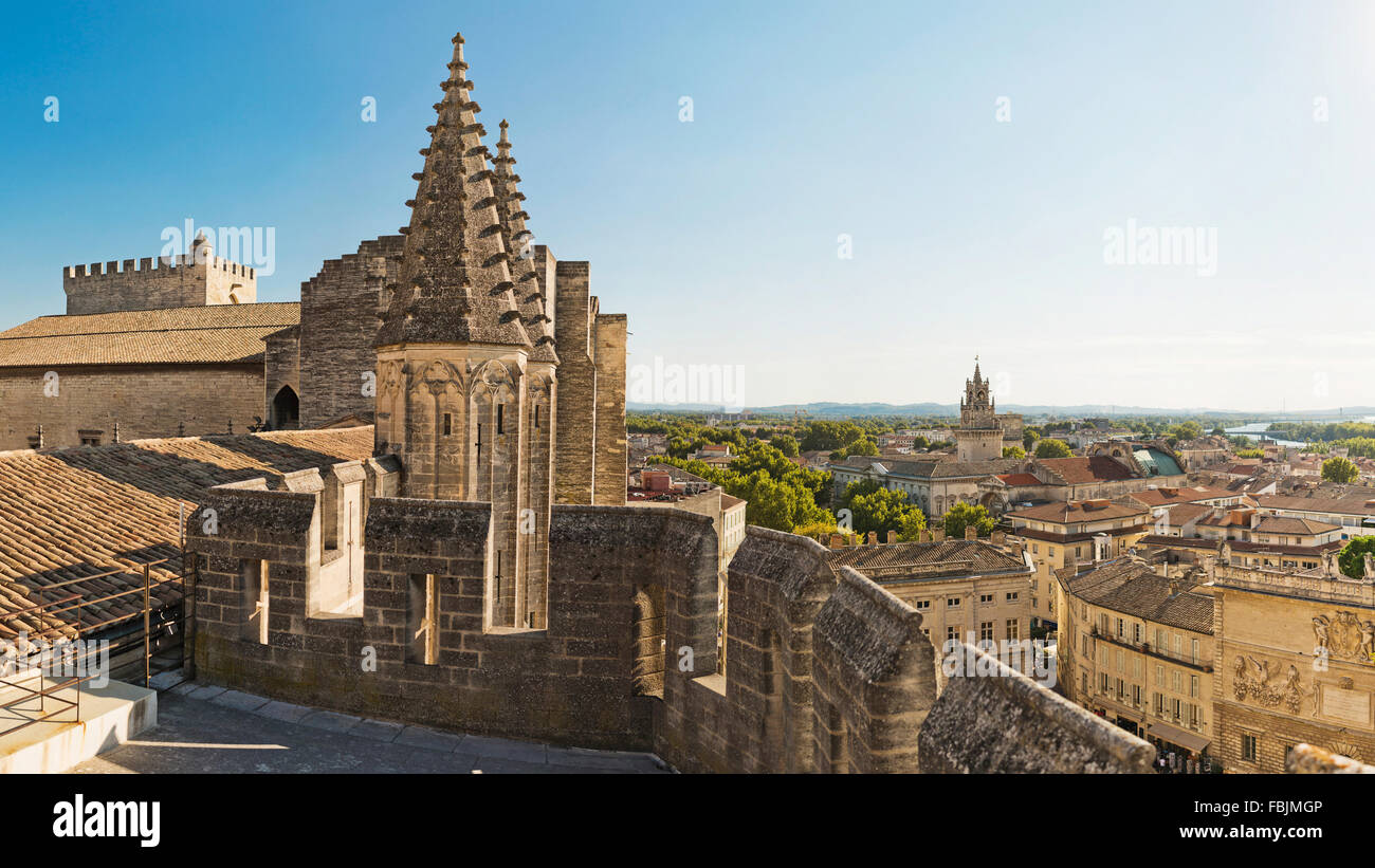 Avignon hi-res stock photography and images - Alamy