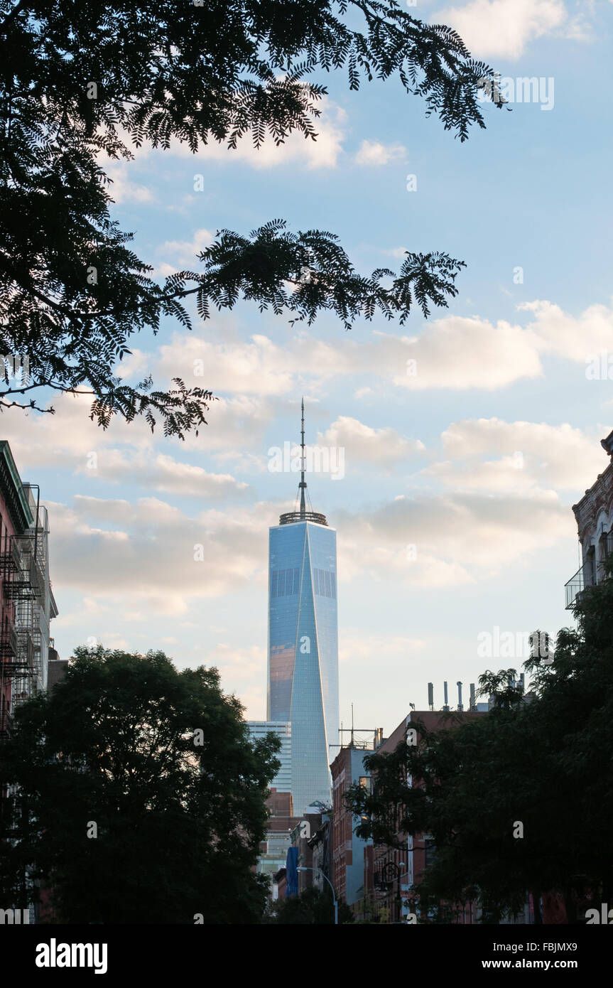 New freedom tower seen from world trade center museum hi-res stock ...