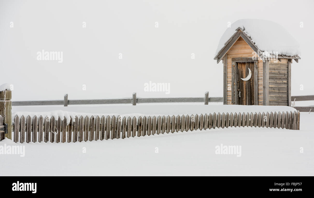 Outhouse idaho hi-res stock photography and images - Alamy