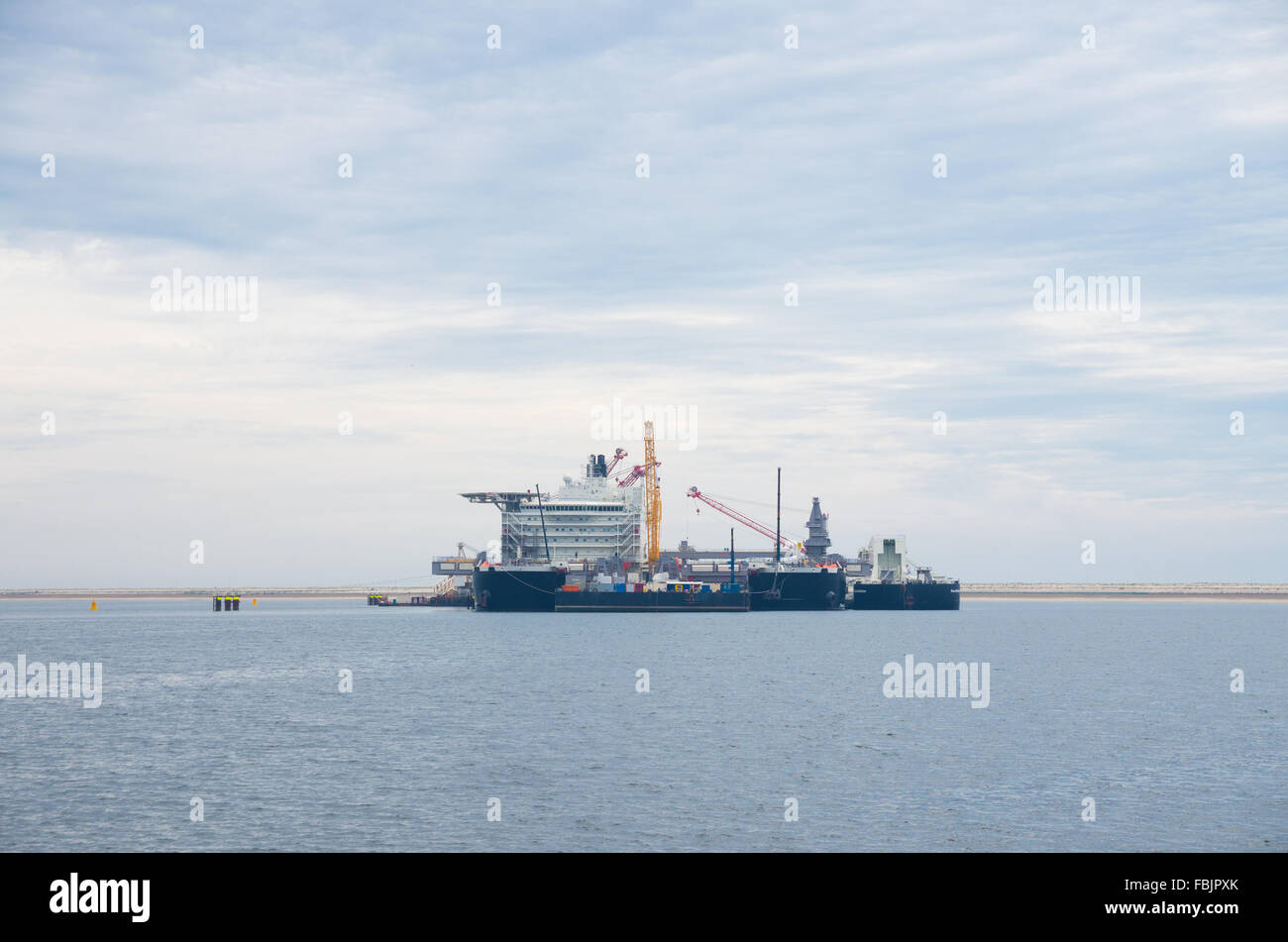 Offshore installation crane vessel hi-res stock photography and images ...