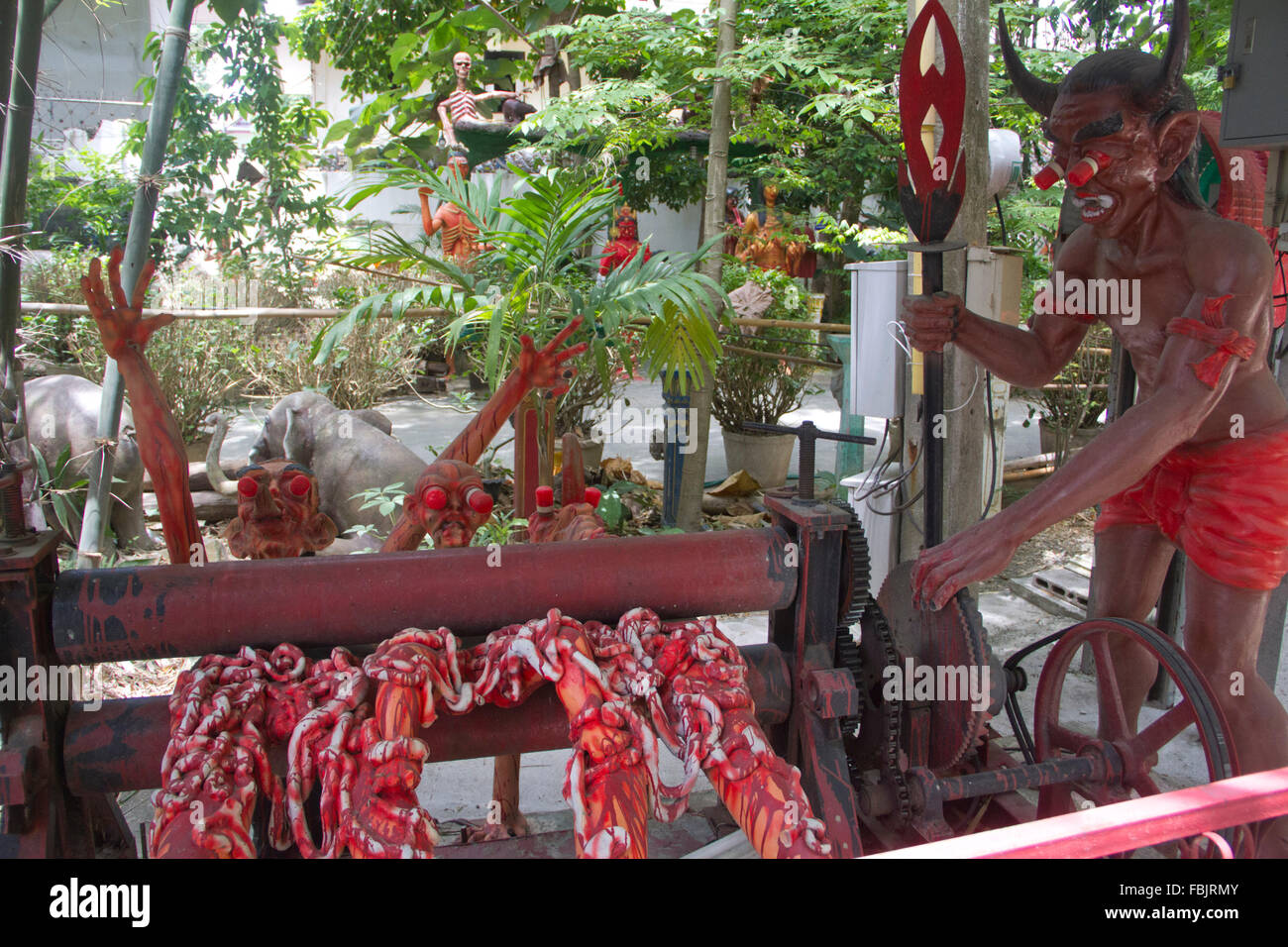 Gruesome statues of scenes from hell at Wat Mae Kaet Noi or the "Hell ...