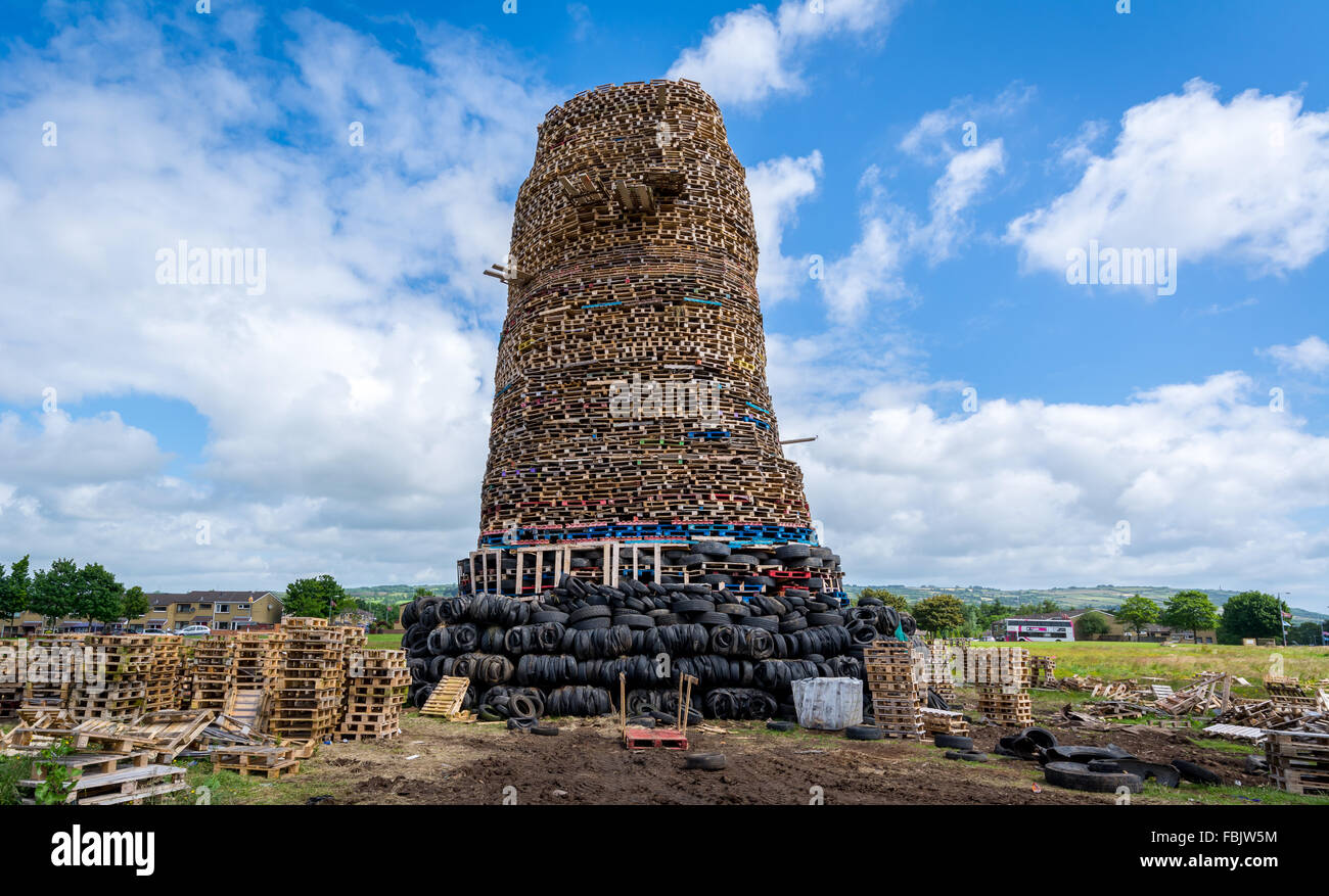 A huge loyalist bonfire built in the New Mossley housing estate in ...
