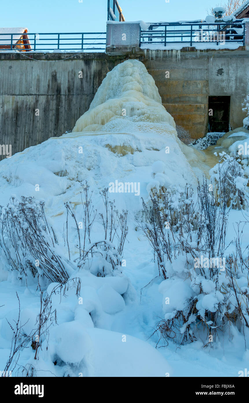 Hydro power plant hi-res stock photography and images - Alamy