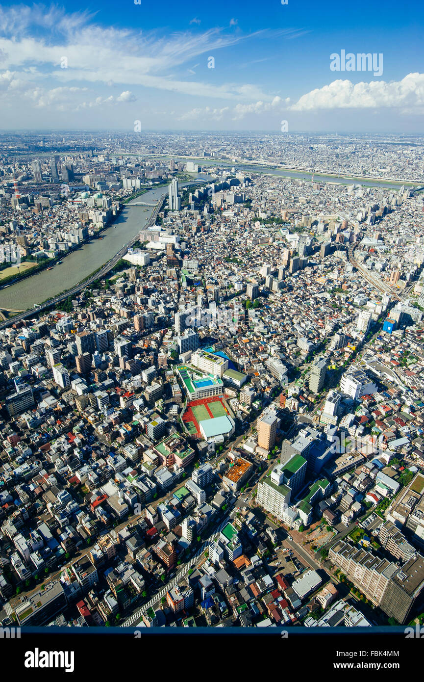The bird's eye view of the Tokyo city center from Tokyo Sky Tree tower ...