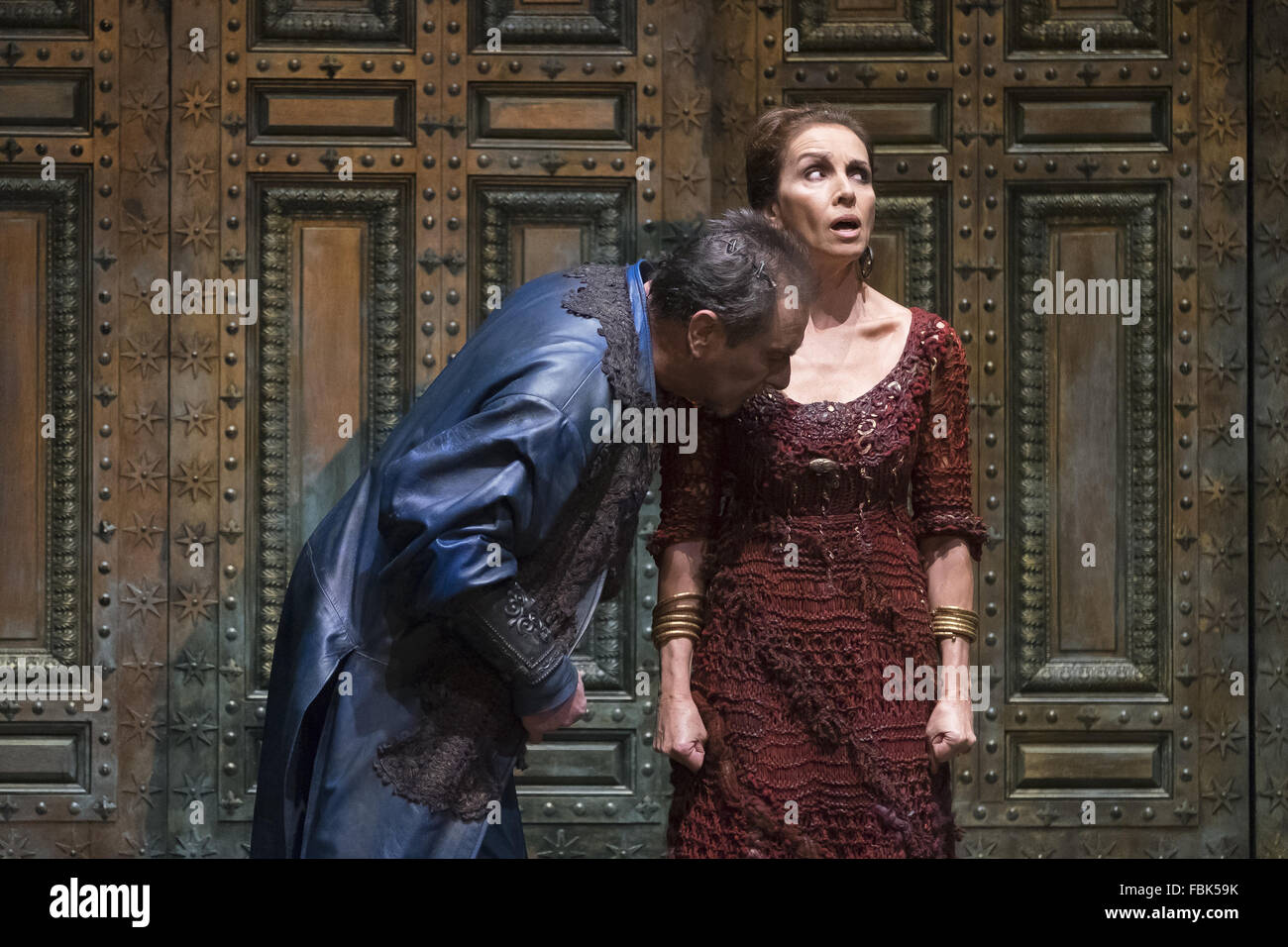 Medea play hi-res stock photography and images - Alamy