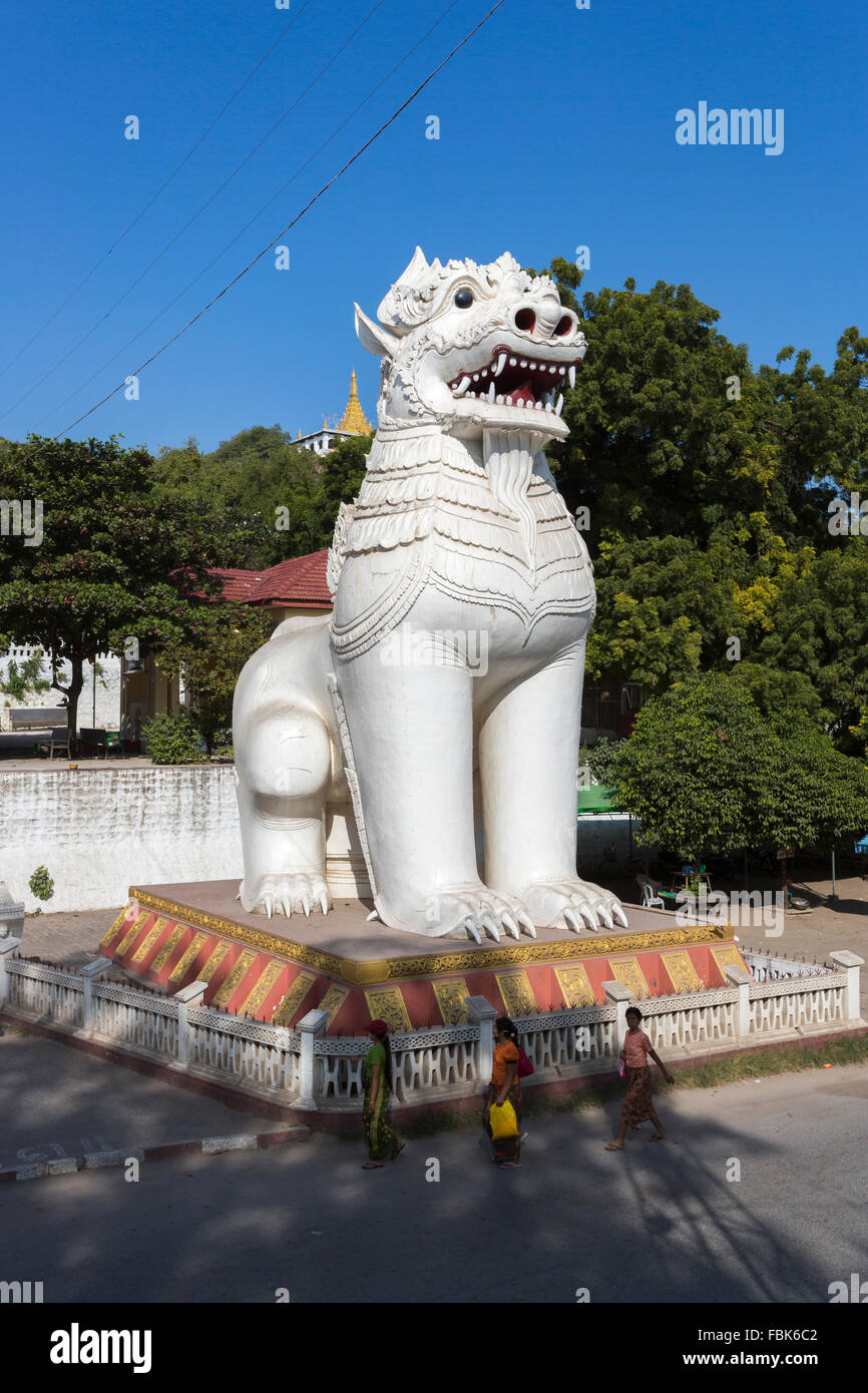 Giant white chinthe (guardian lion-dog) at the South entrance at the ...