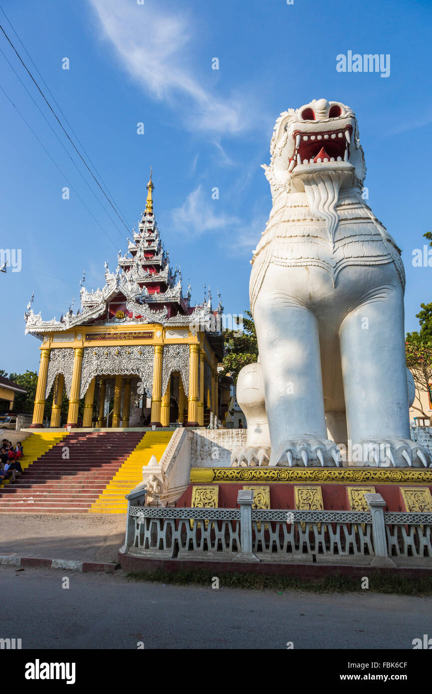 Asian traditional chinthe lion hi-res stock photography and images - Alamy