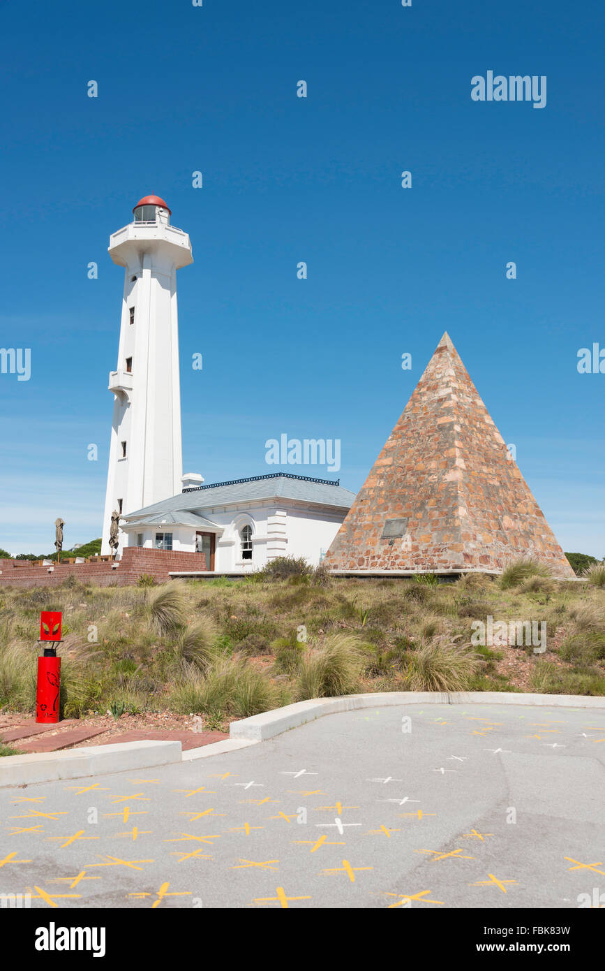 Lighthouse and Pyramid on Donkin Reserve, Port Elizabeth, Nelson ...