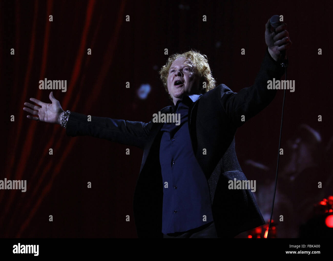 Mick Hucknell performing with Simply Red at the O2 Arena Featuring ...