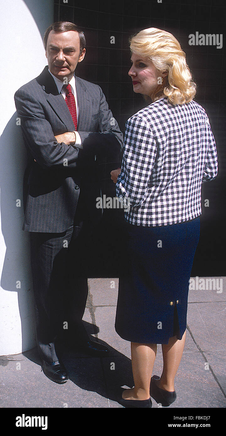 Washington, DC., USA, 1989 Sam Donaldson with his wife Jan Smith talk ...