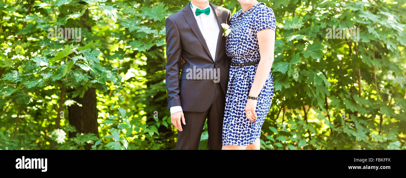 bride and bridesmaid outside happy hug Stock Photo - Alamy