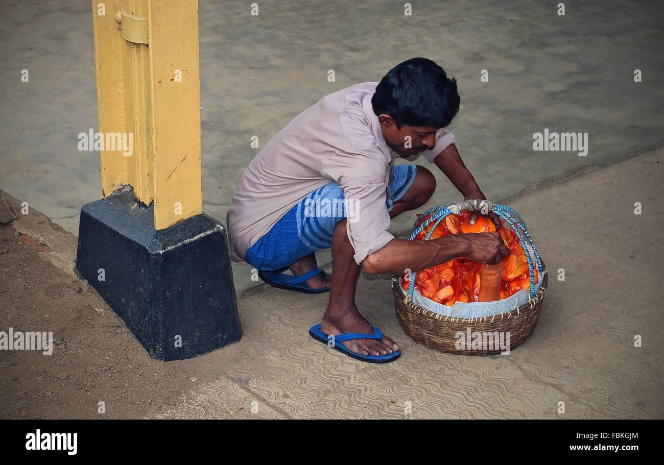 Mango seller hi-res stock photography and images - Alamy