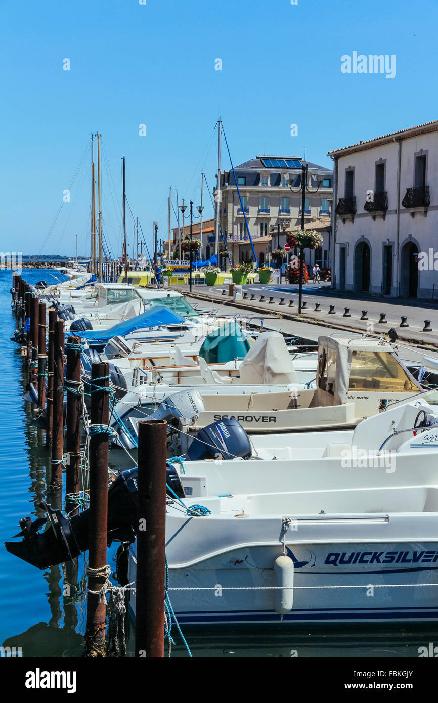 Marseillan beach hi-res stock photography and images - Alamy