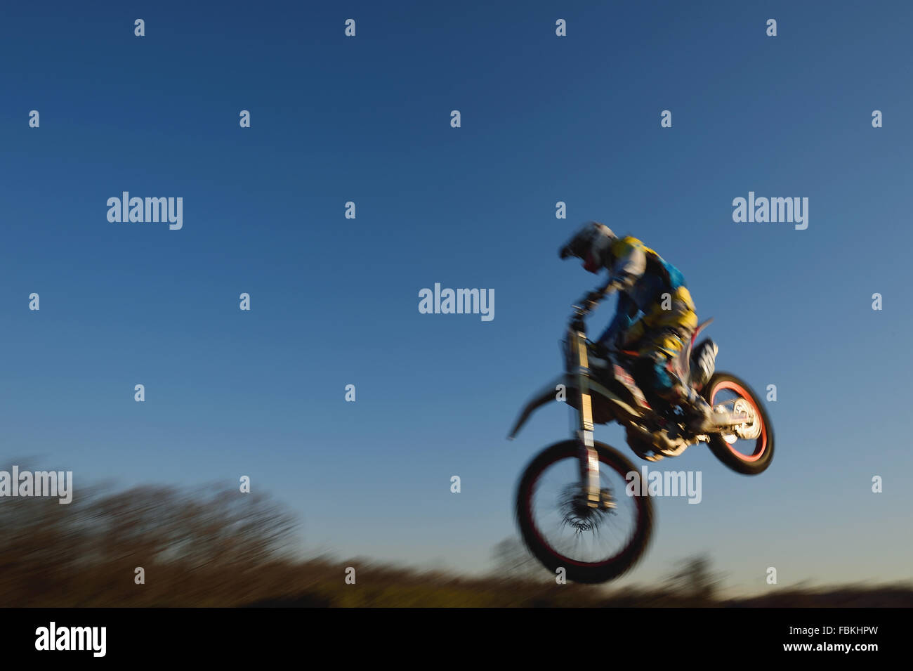 Dusky track hi-res stock photography and images - Alamy
