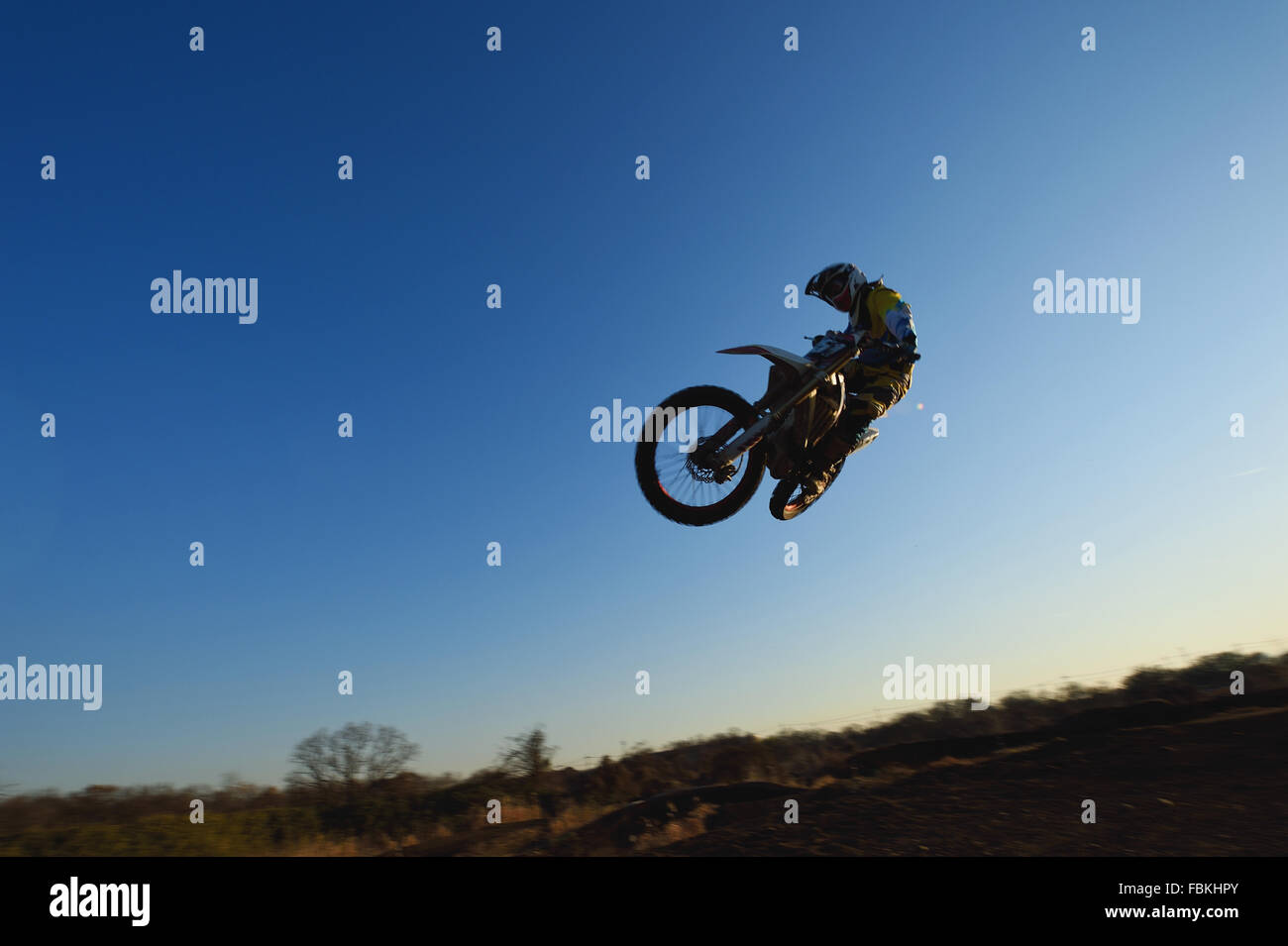 Dusky track hi-res stock photography and images - Alamy