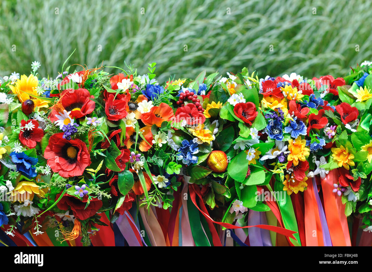 sets of Ukrainian traditional wreaths Stock Photo - Alamy