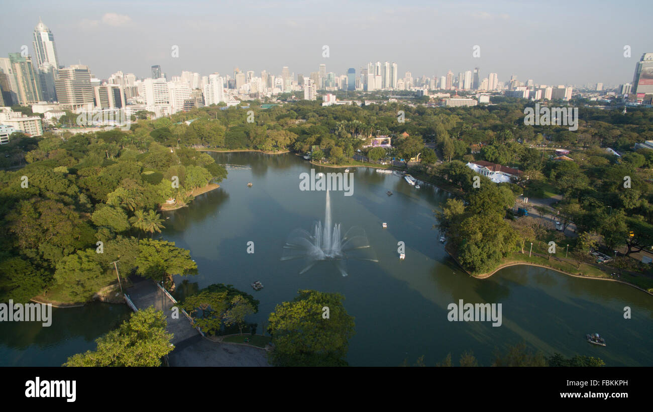 Aerial drone view over lumpini park lake fountain in bangkok hi-res ...