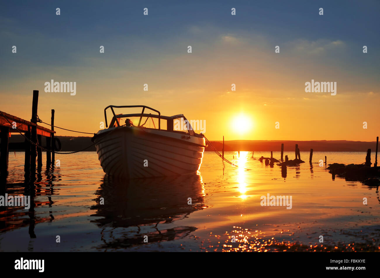 Tropical water boat sun hi-res stock photography and images - Alamy