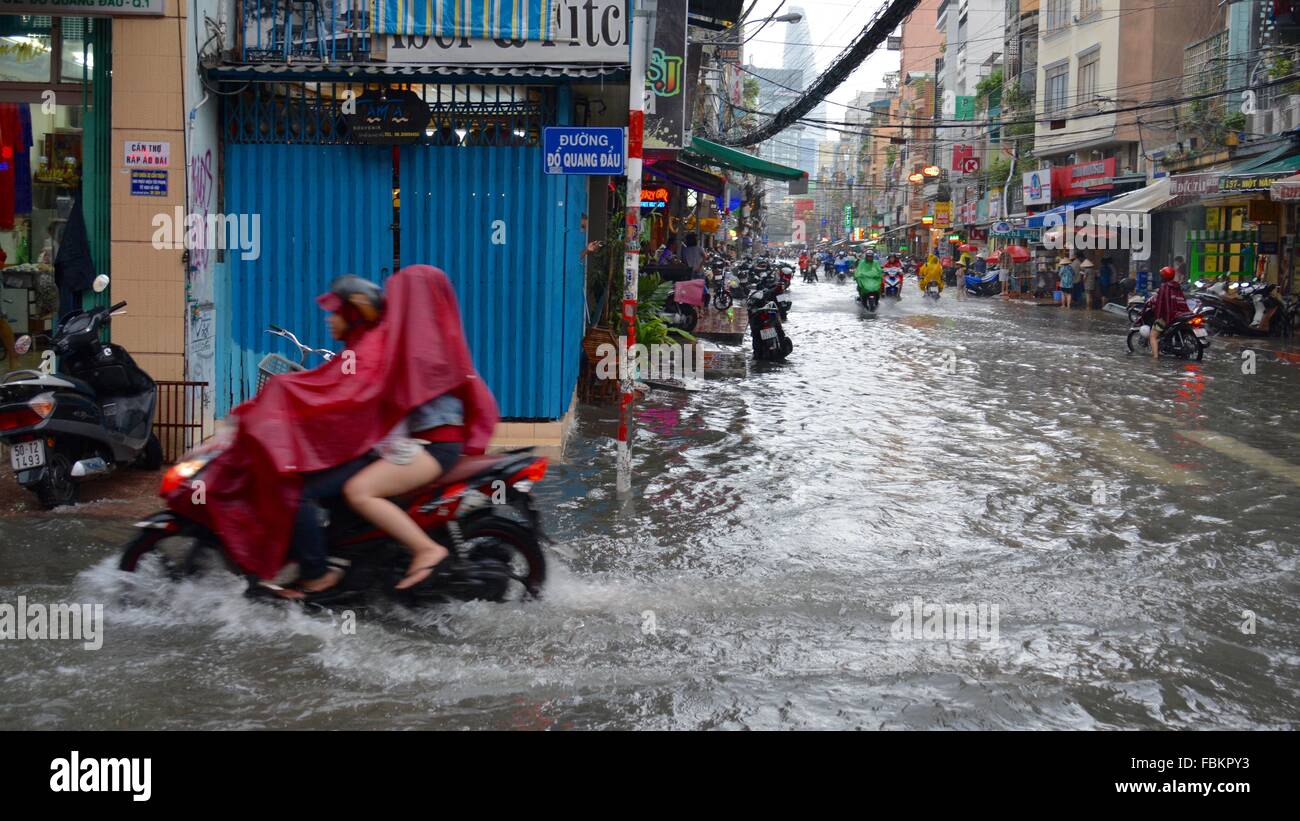 Flooding in the streets of Ho Chi Minh City Stock Photo - Alamy