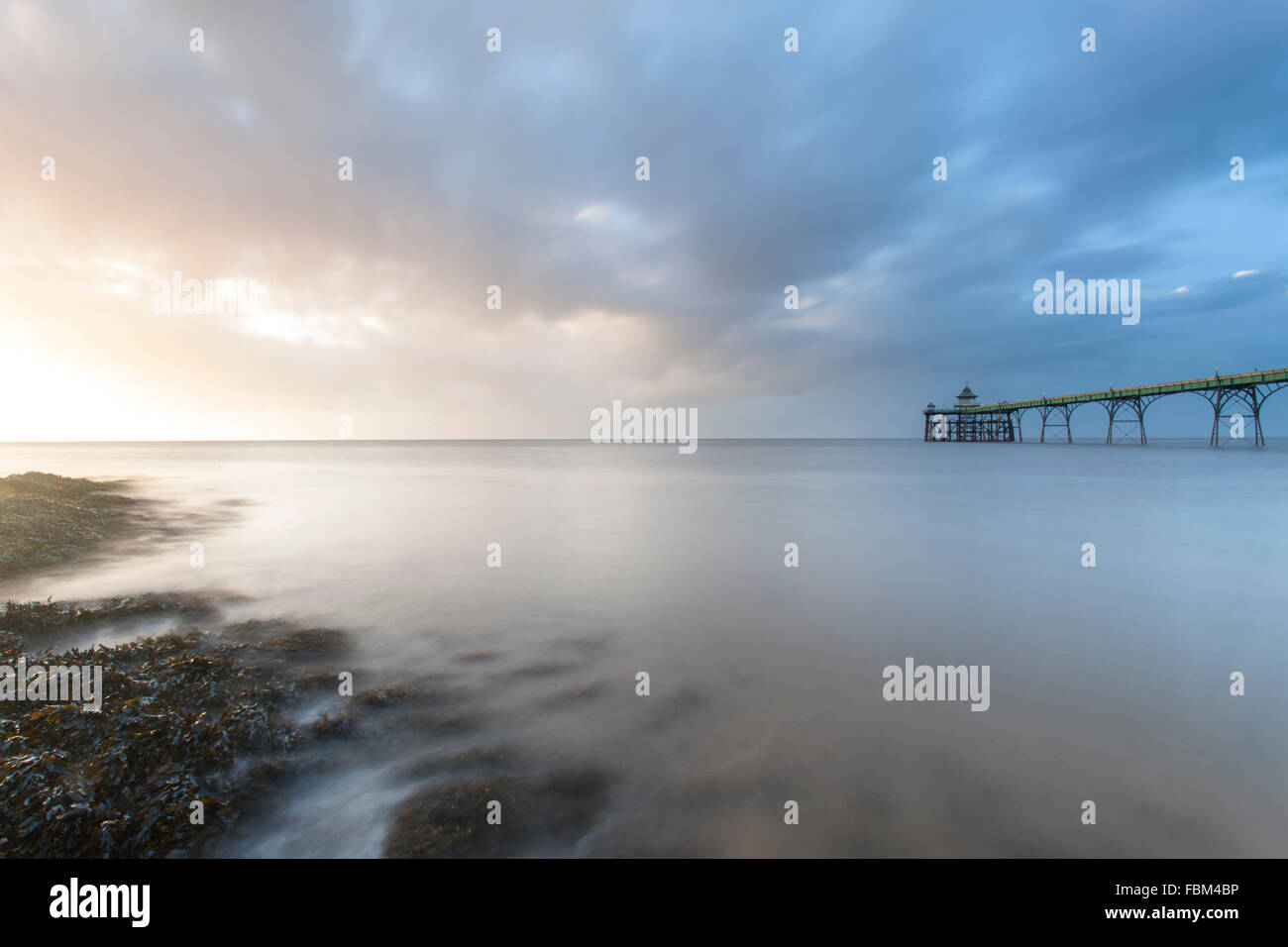 View clevedon victorian beach pier hi-res stock photography and images ...
