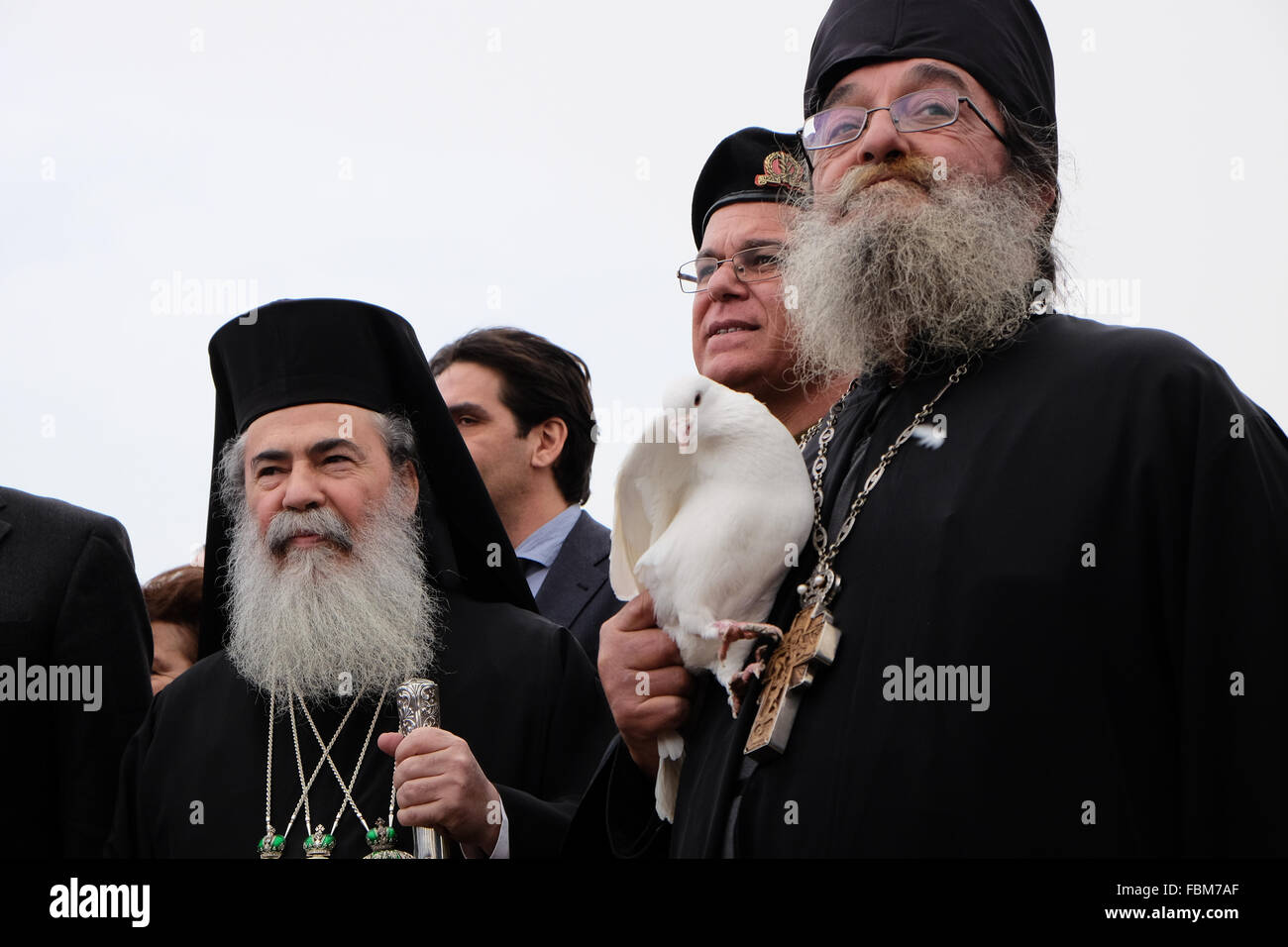 White dove jerusalem hi-res stock photography and images - Alamy