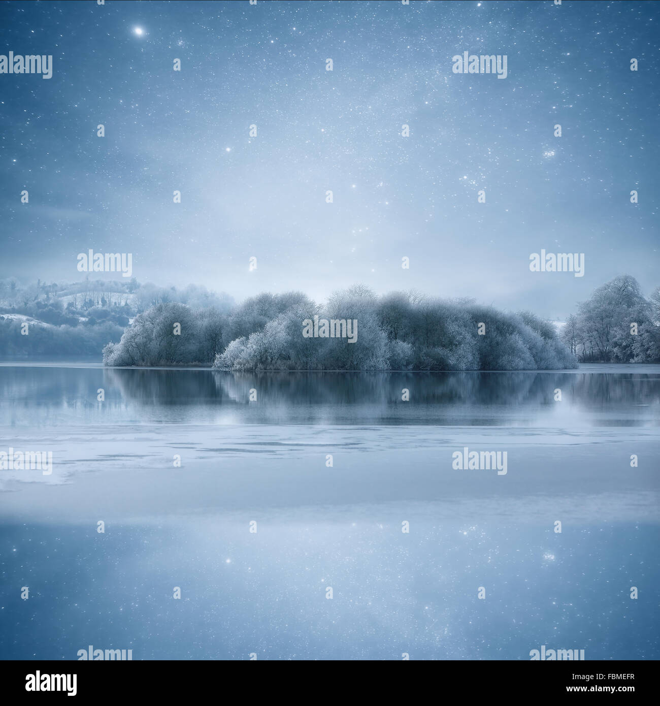 Frozen lake night hi-res stock photography and images - Alamy