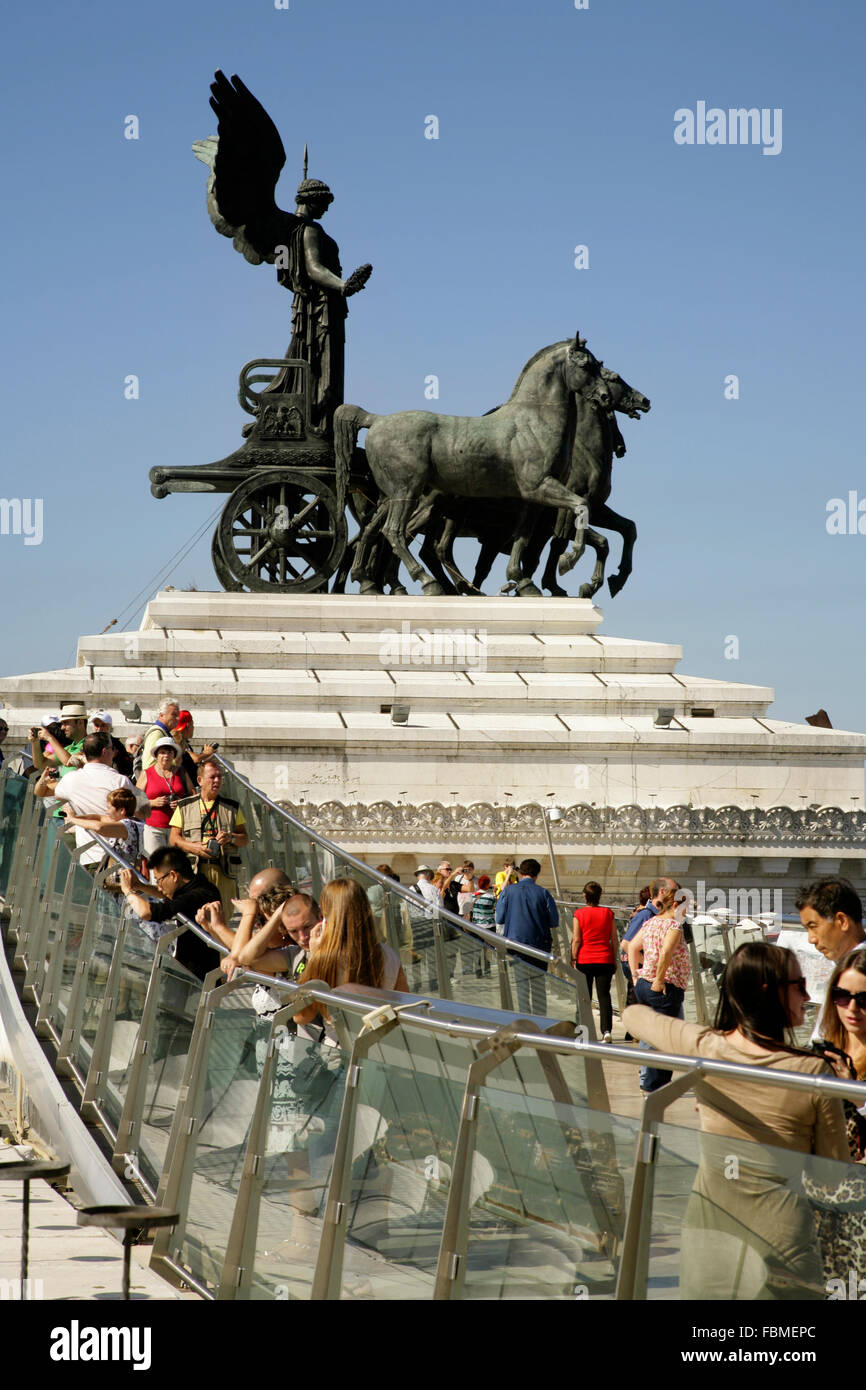 Tourists at the top of the Victor Emmanuel Monument (Il Vittoriano ...
