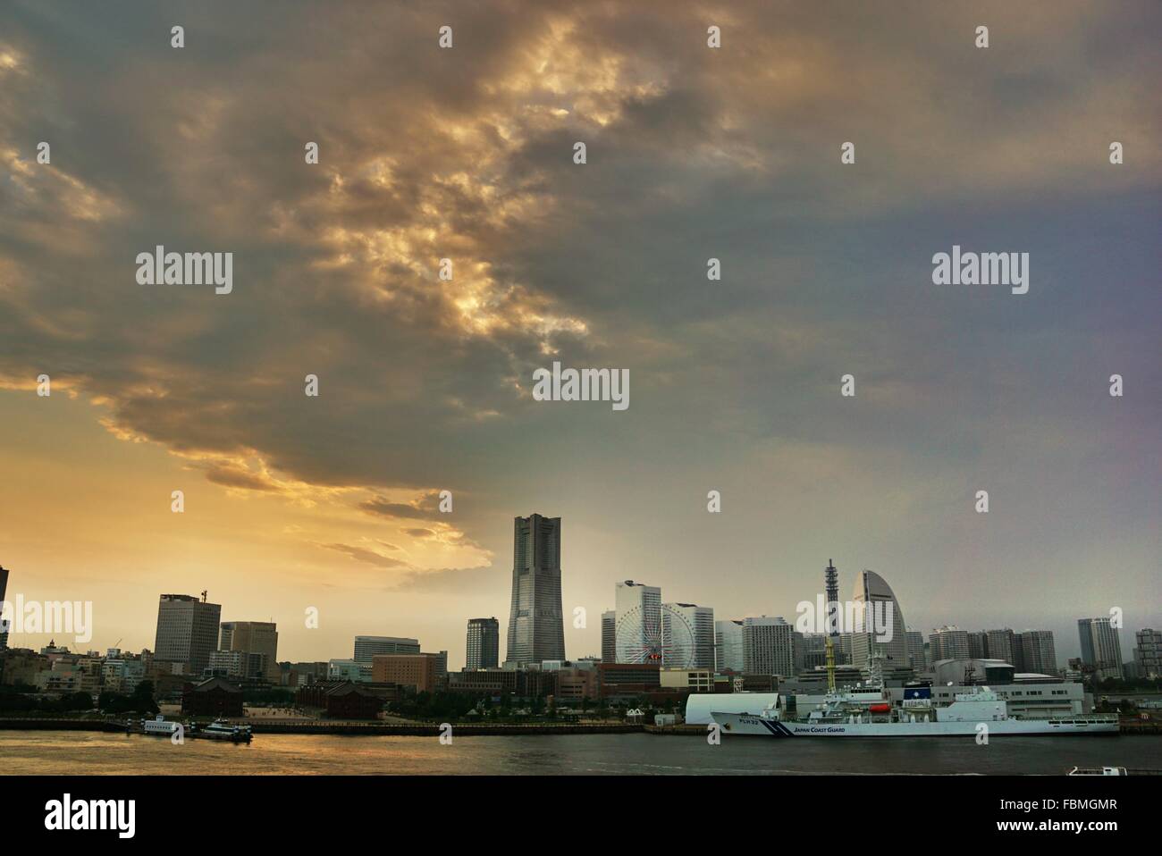 Over dramatic hi-res stock photography and images - Alamy