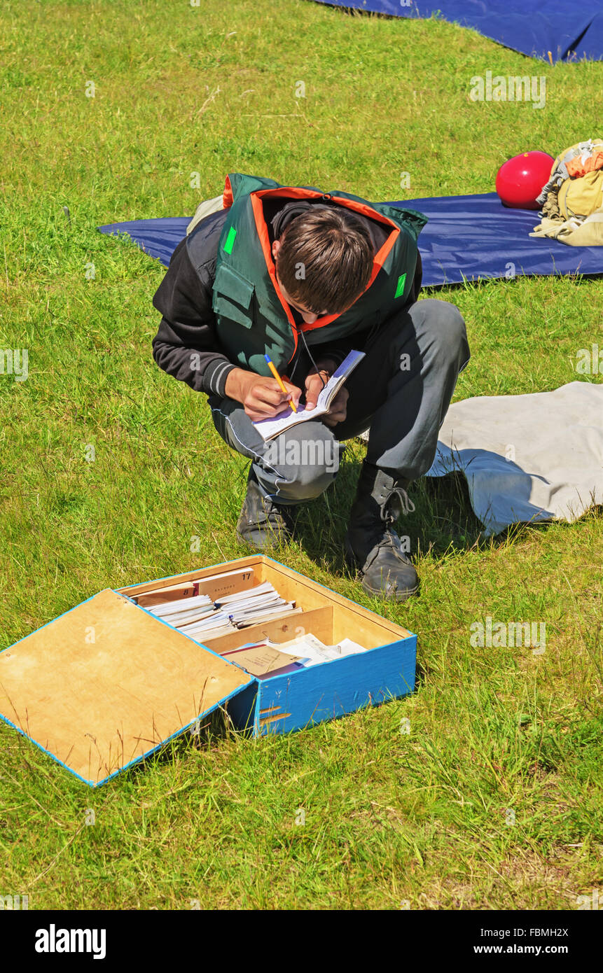 Parachute test jump in hi-res stock photography and images - Alamy