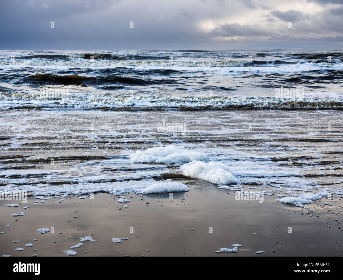 North sea beach hi-res stock photography and images - Alamy