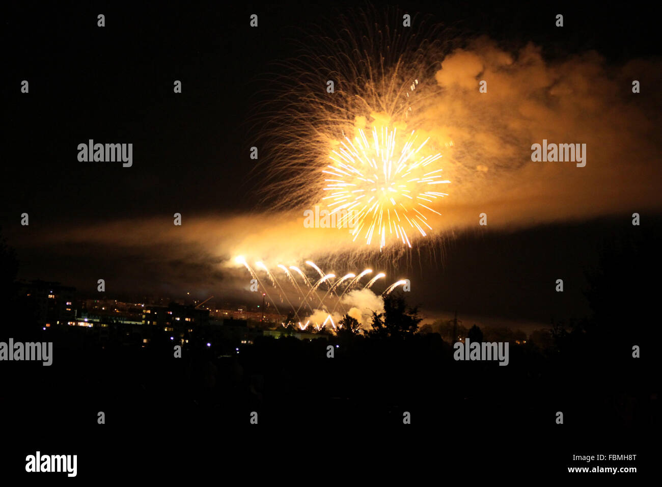 Elevated fireworks hi-res stock photography and images - Alamy