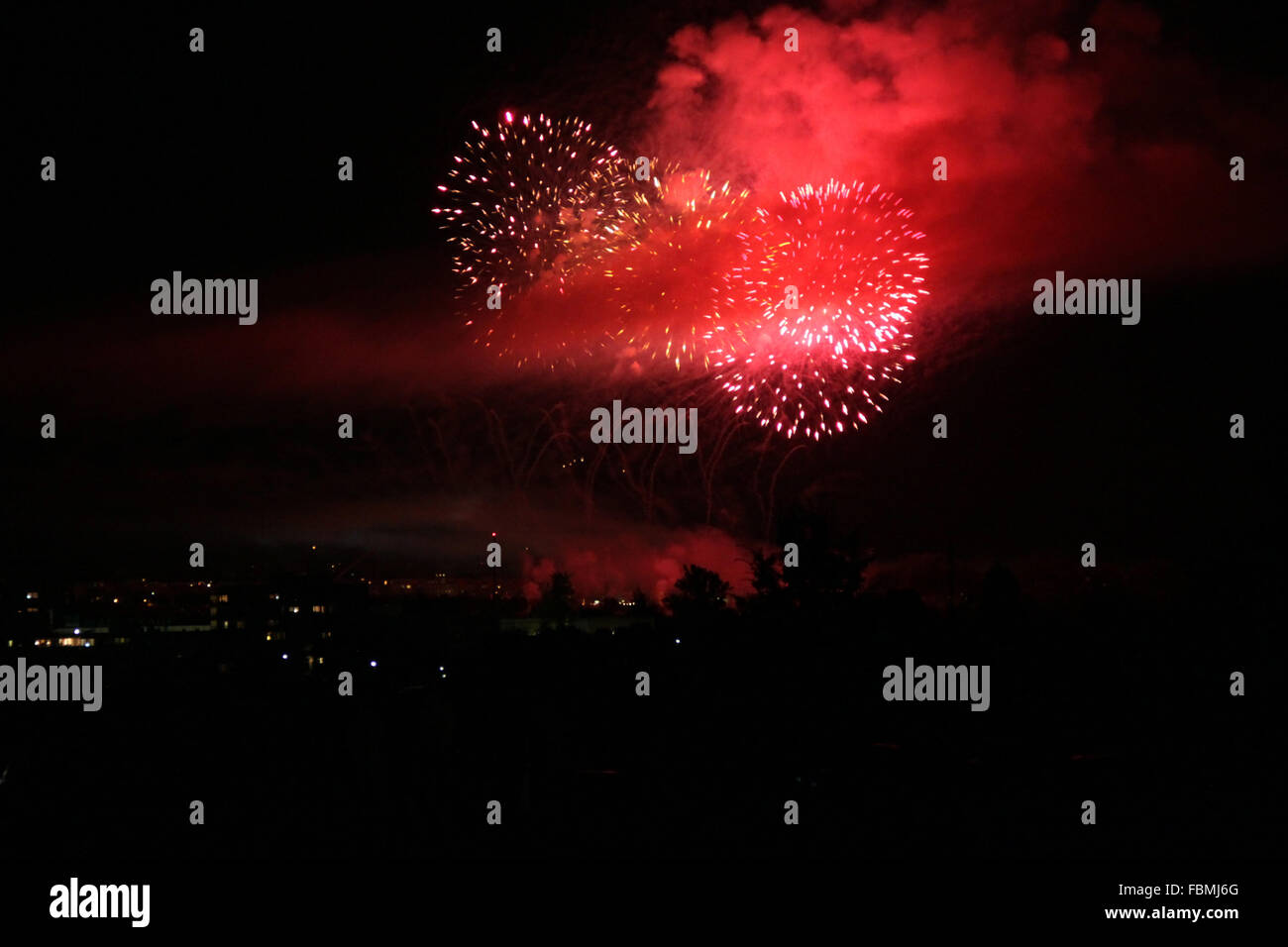 Firework explosions hi-res stock photography and images - Alamy
