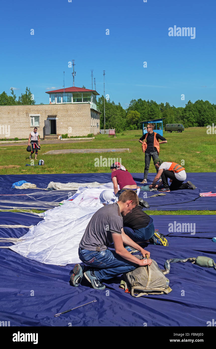 Parachutists - 2015.Packing of parachute Stock Photo - Alamy